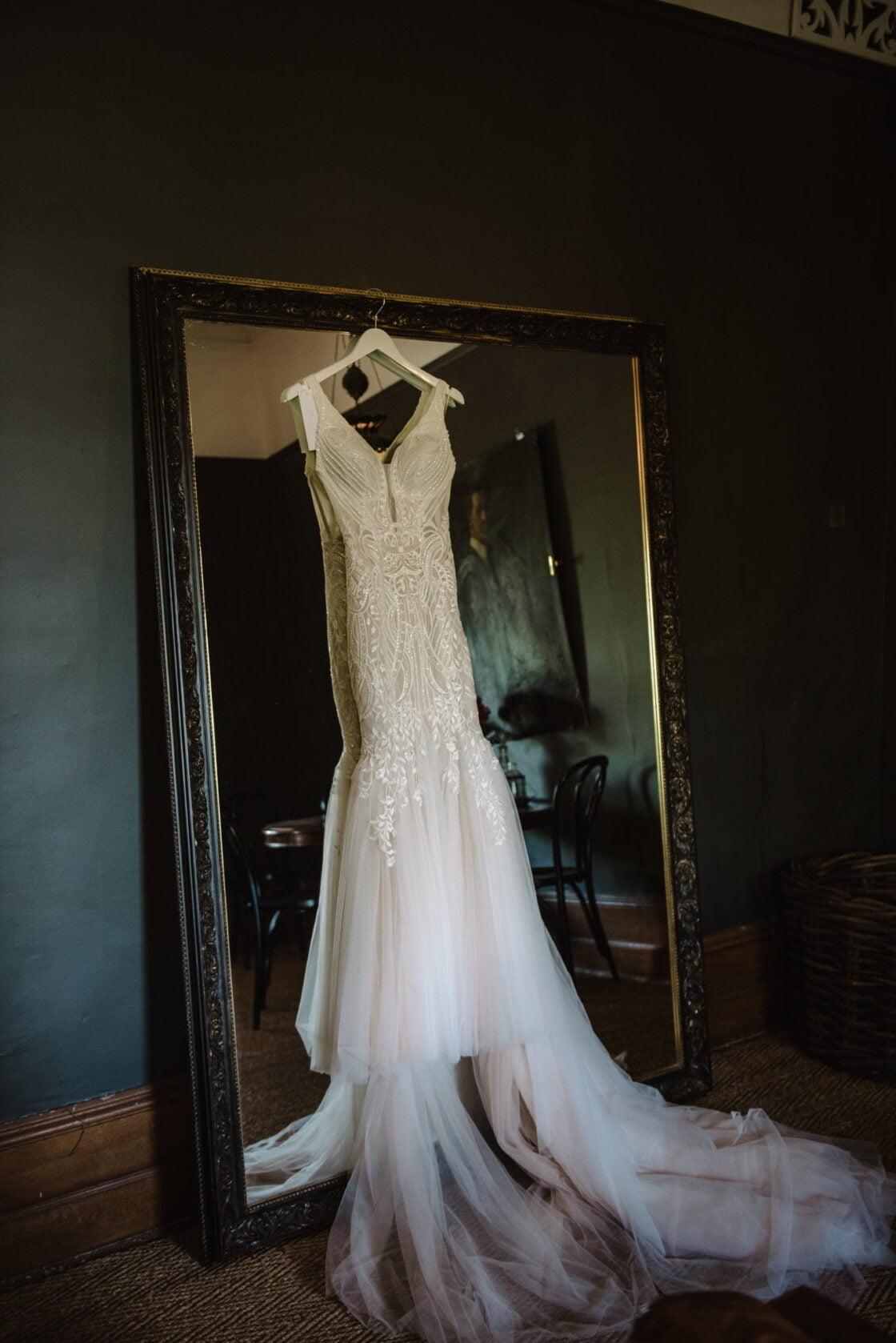 KATE & DANIEL’S VICTORIAN WEDDING – Hello May