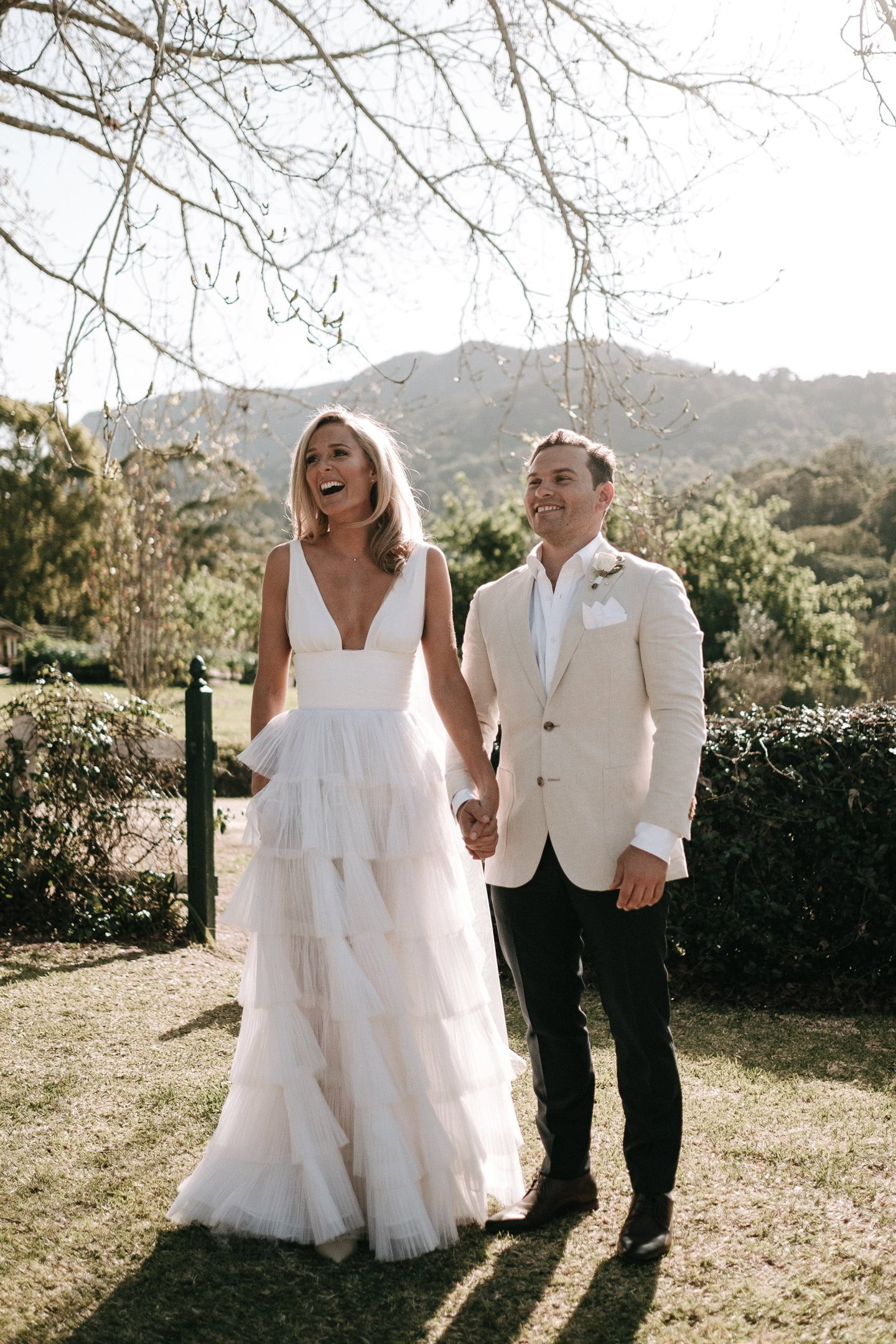 LUCY & CHRIS’ BURLEIGH HEADS WEDDING – Hello May