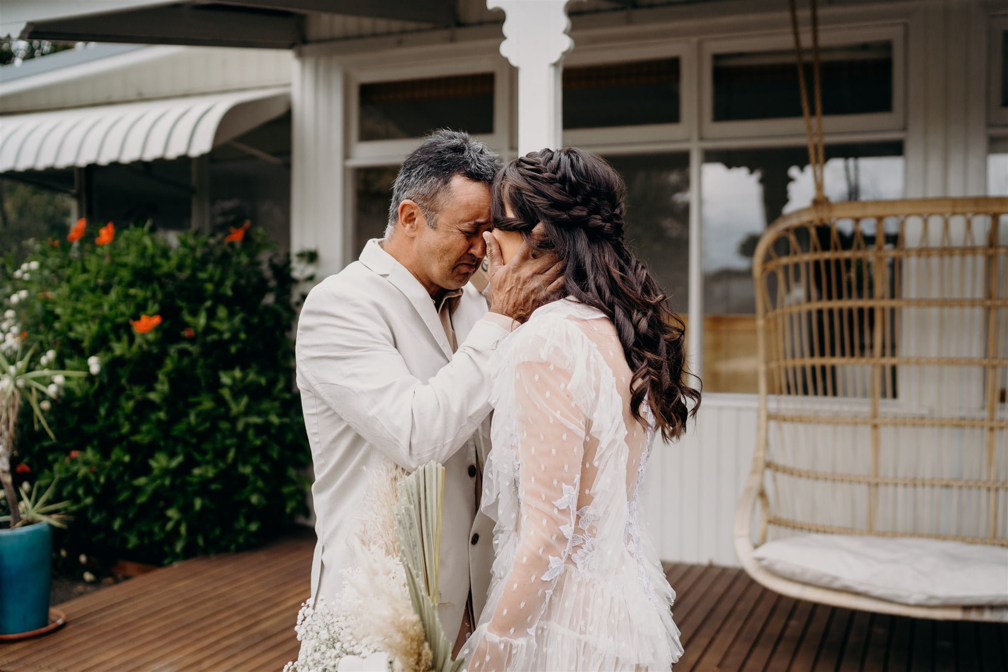ELLY & BRYCE’S VICTORIAN WEDDING – Hello May