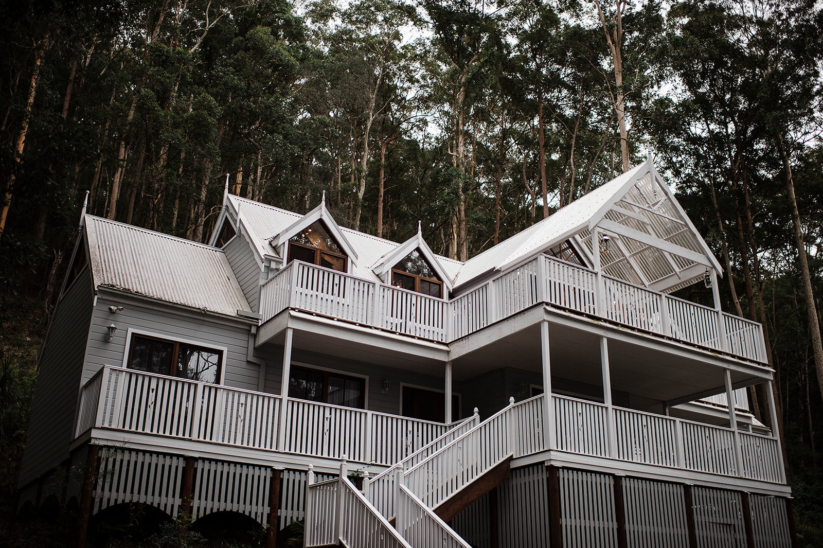 MEGAN & ASH’S NSW CENTRAL COAST WEDDING – Hello May