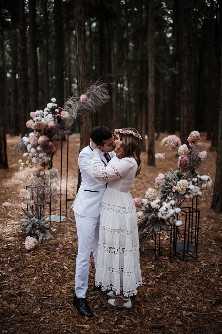 MEGAN & ASH’S NSW CENTRAL COAST WEDDING – Hello May