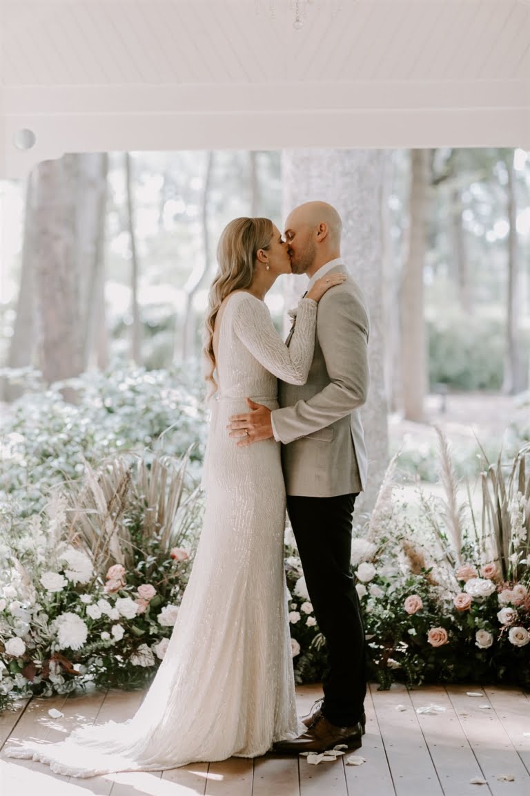 MEGAN & TODD’S TOOWOOMBA WEDDING – Hello May