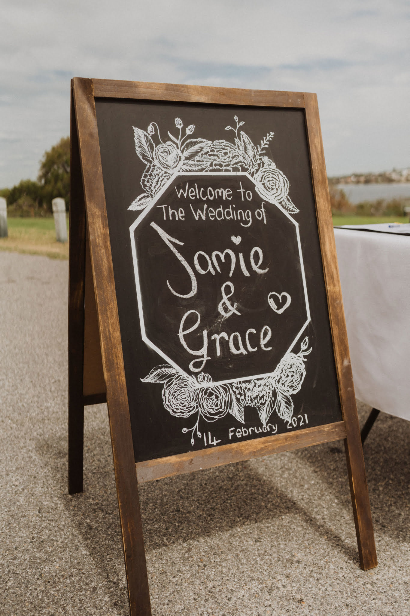 GRACE & JAMIE’S PERTH WEDDING – Hello May