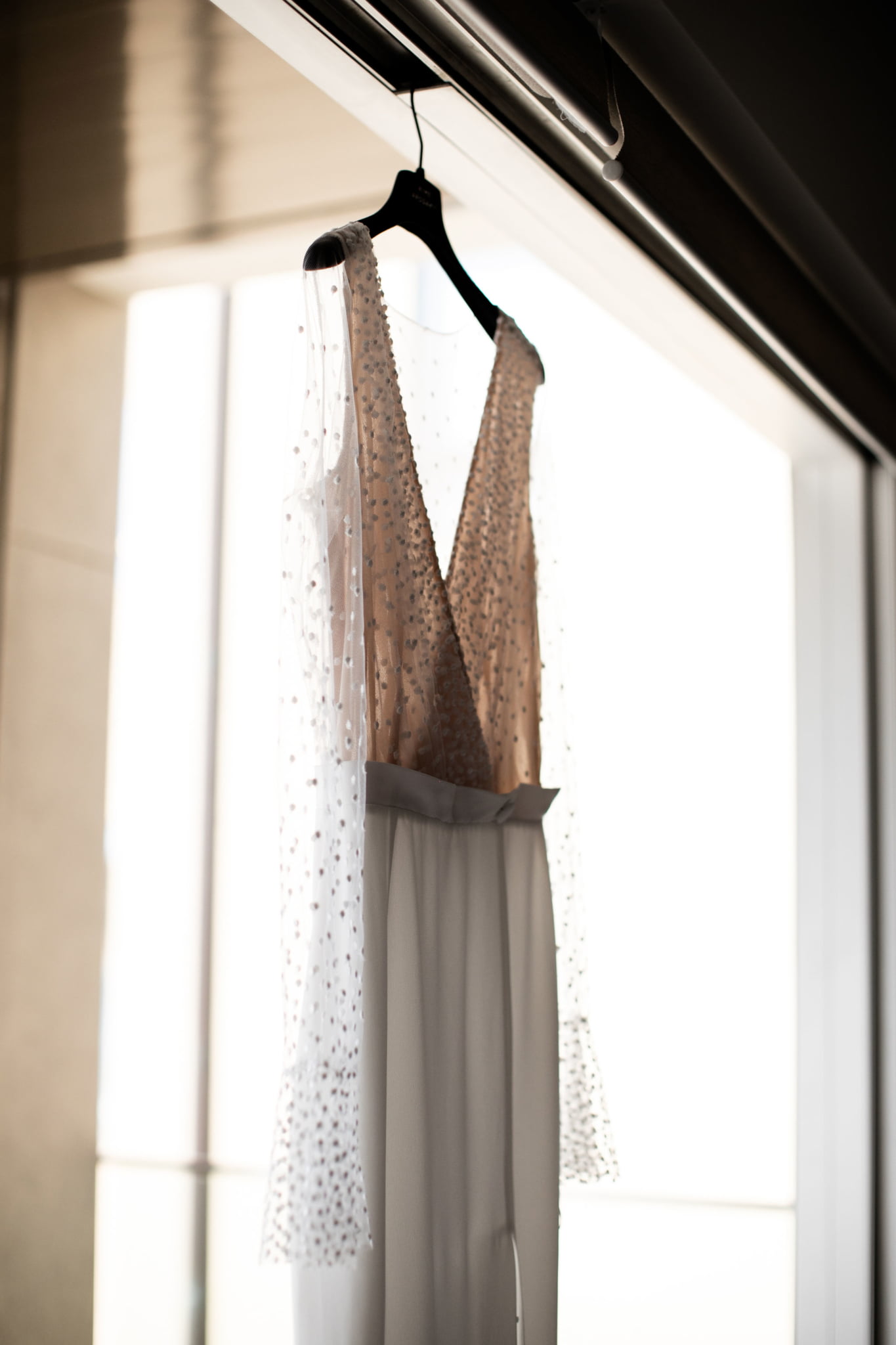 LAURA & JOSH’S NOOSA WEDDING – Hello May