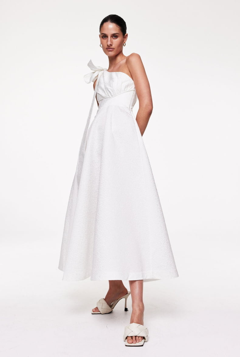 20 DREAMY WEDDING LOOKS UNDER $1000 – Hello May