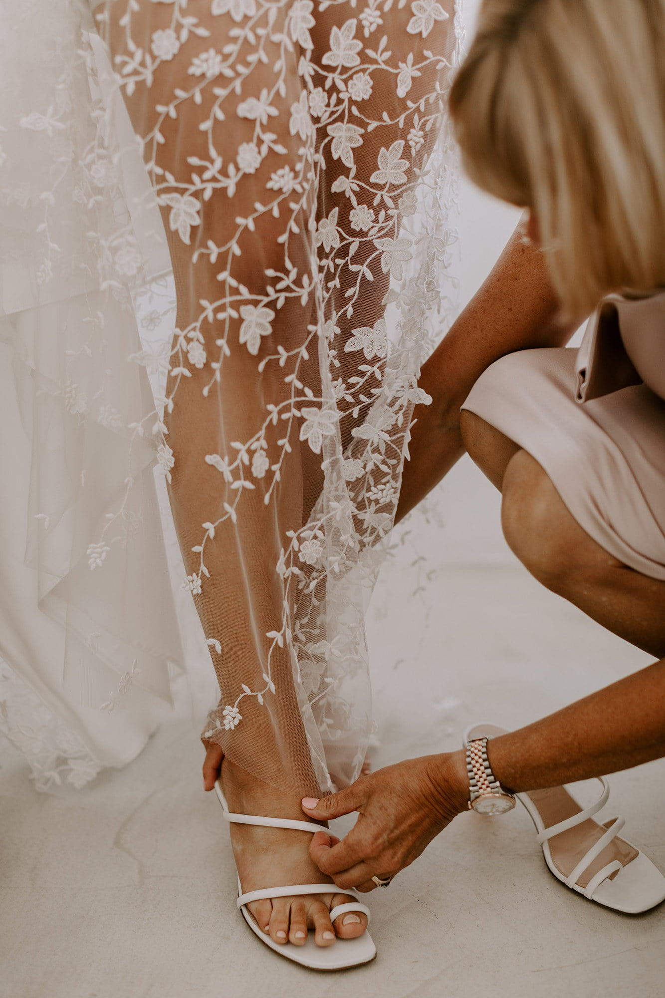 EMILY & REECE’S GREECE WEDDING – Hello May