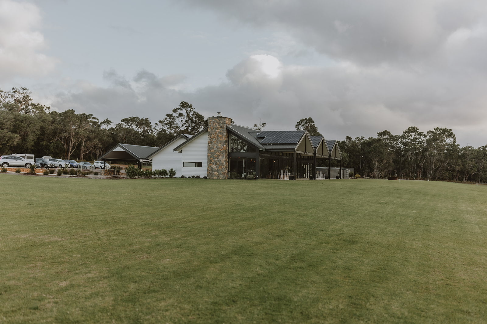 SARAH & DANIEL’S WESTERN AUSTRALIA WEDDING – Hello May