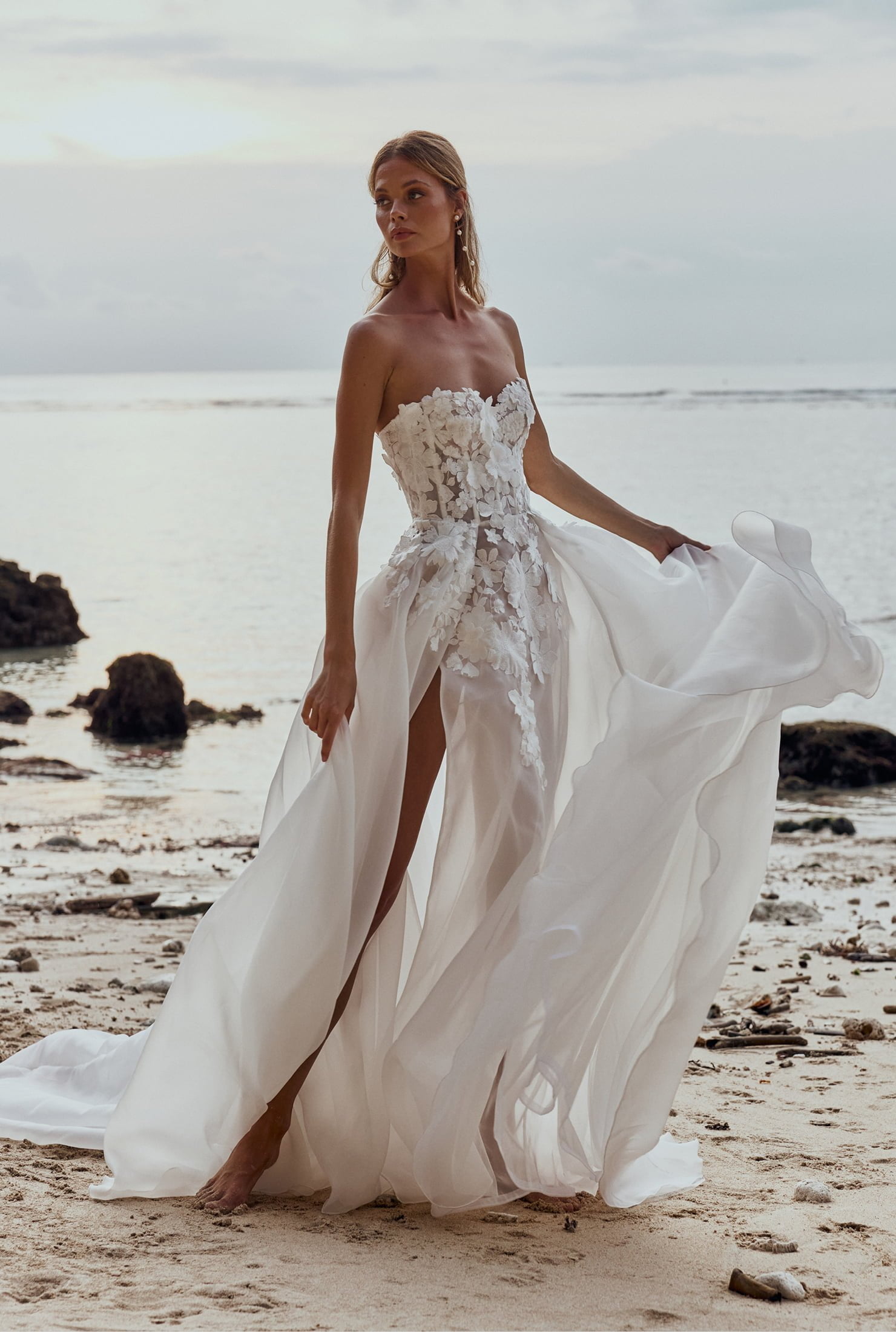 ELLA MODA: SKYFALL – Hello May