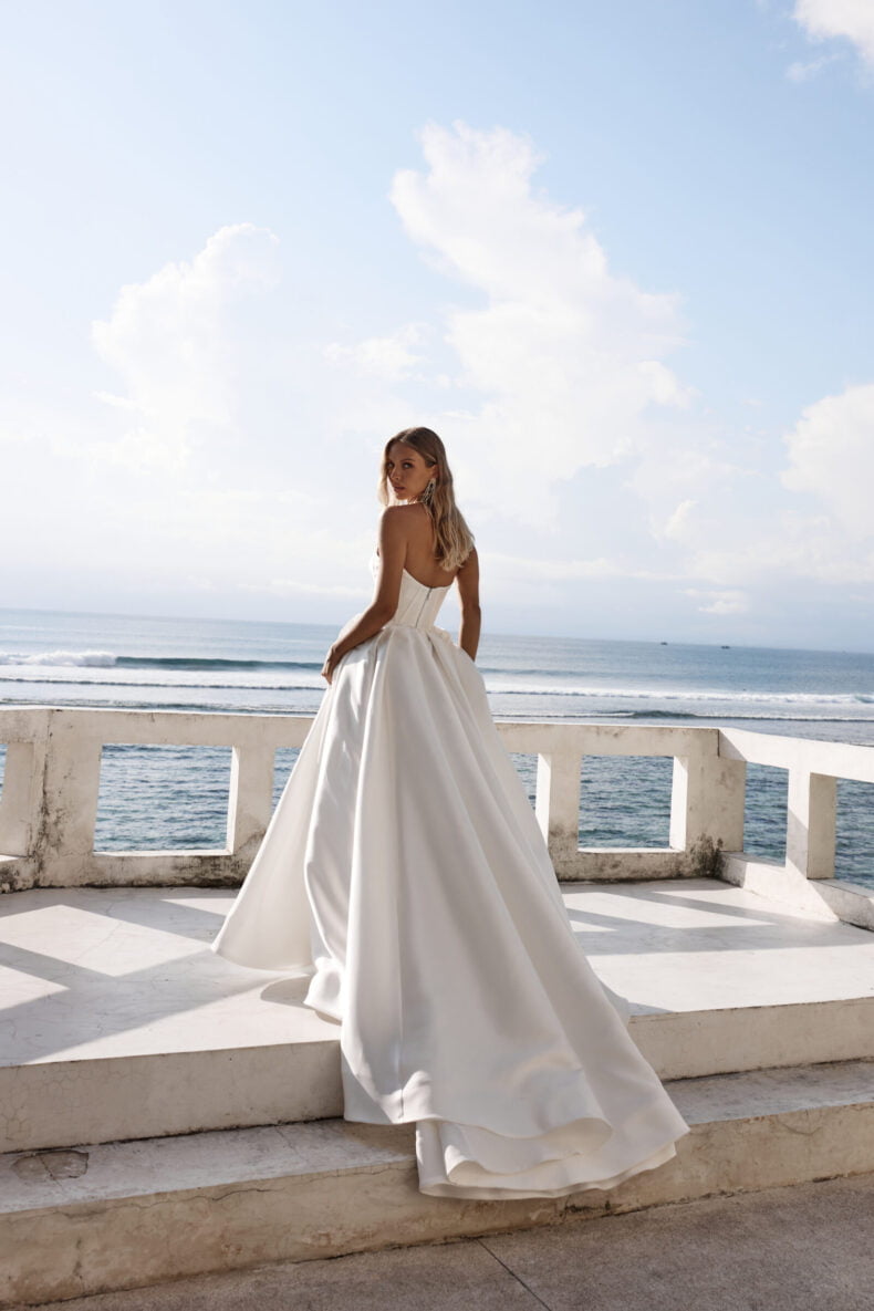 ELLA MODA: SKYFALL – Hello May