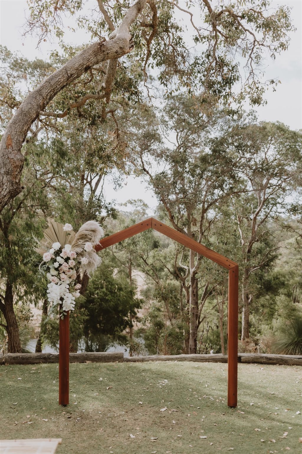 ASHLEIGH & CHELCEY'S MARGARET RIVER WEDDING - Hello May