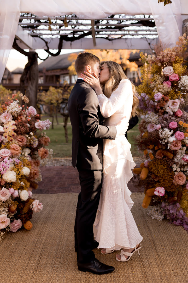 EMILY & CARSTEN’S PERTH WEDDING – Hello May
