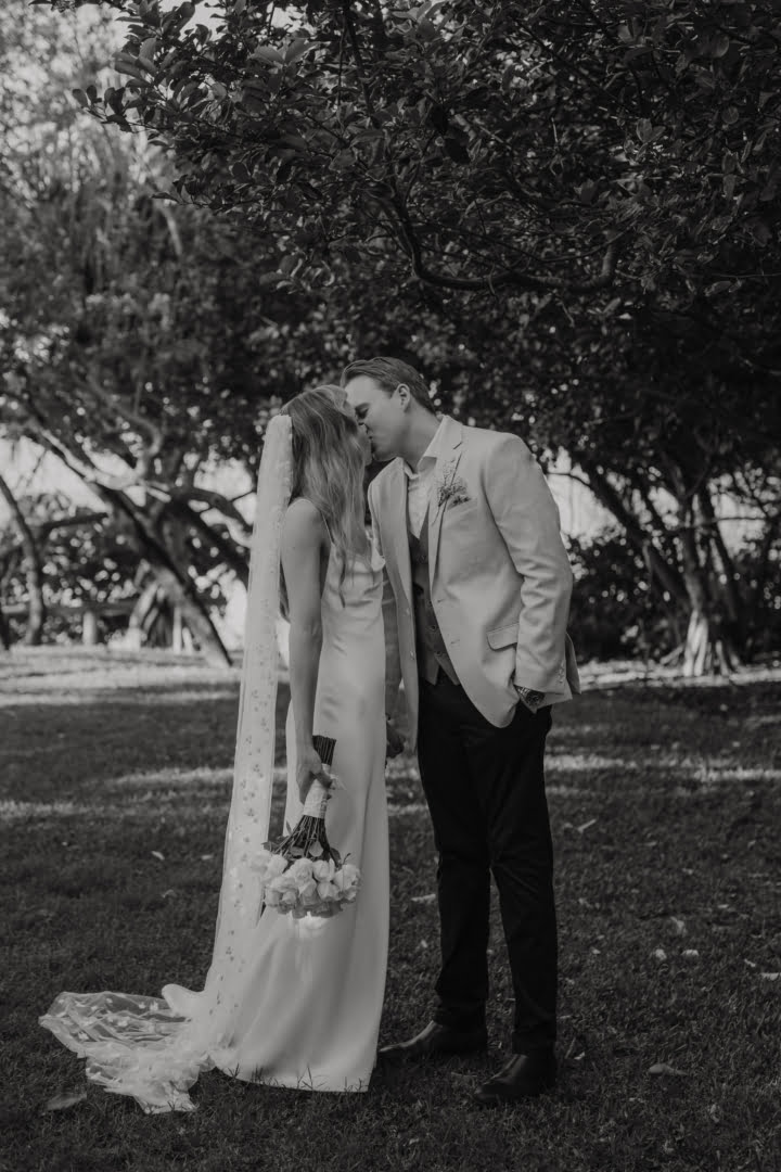 LIV & BEN’S NOOSA WEDDING – Hello May