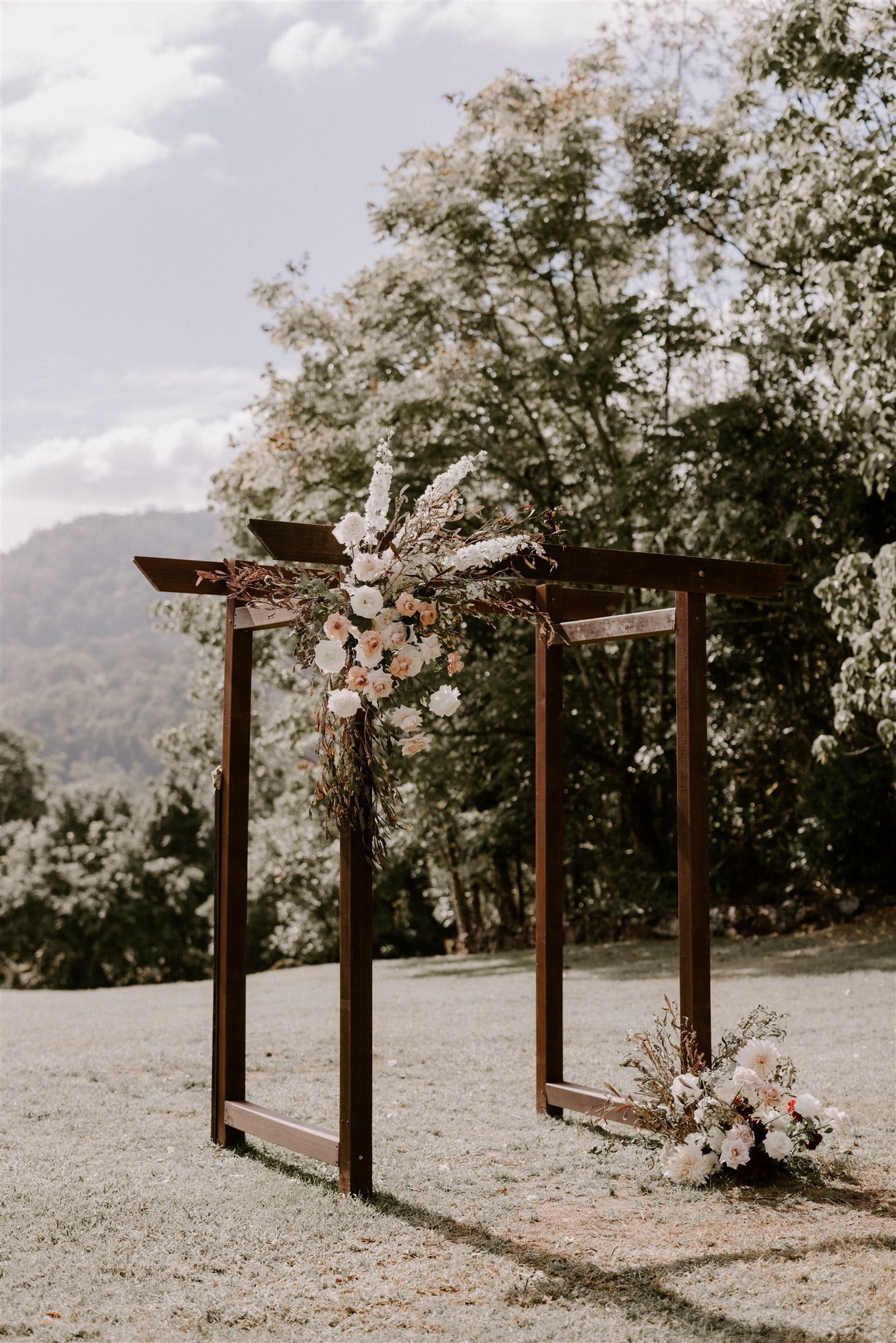 TOP 15 COUNTRY WEDDING VENUES – Hello May