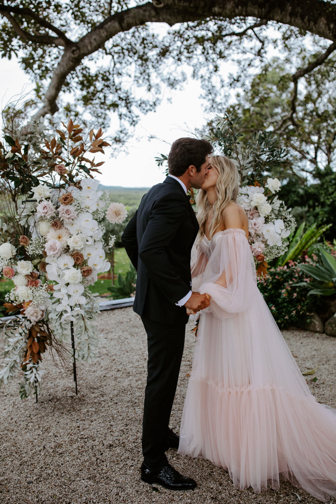 AMY & LUKE’S BYRON BAY WEDDING – Hello May