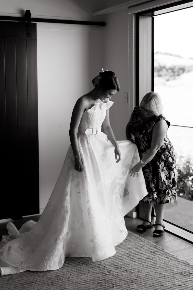 CLARE & HENRY’S SOUTH COAST WEDDING – Hello May