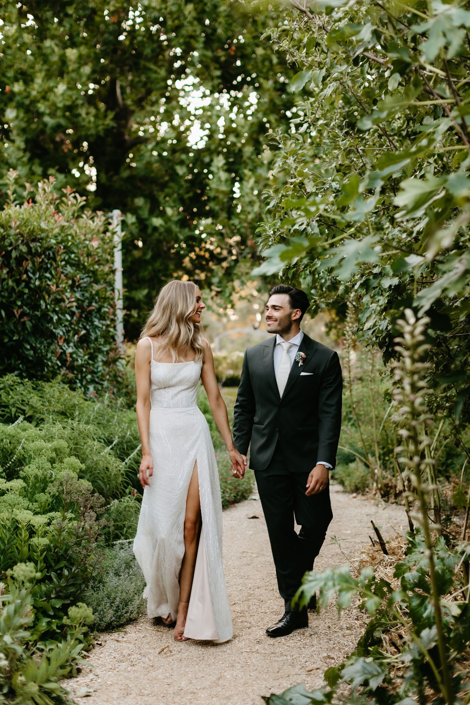 TANYA & CHRIS’ COUNTRY VIC WEDDING – Hello May