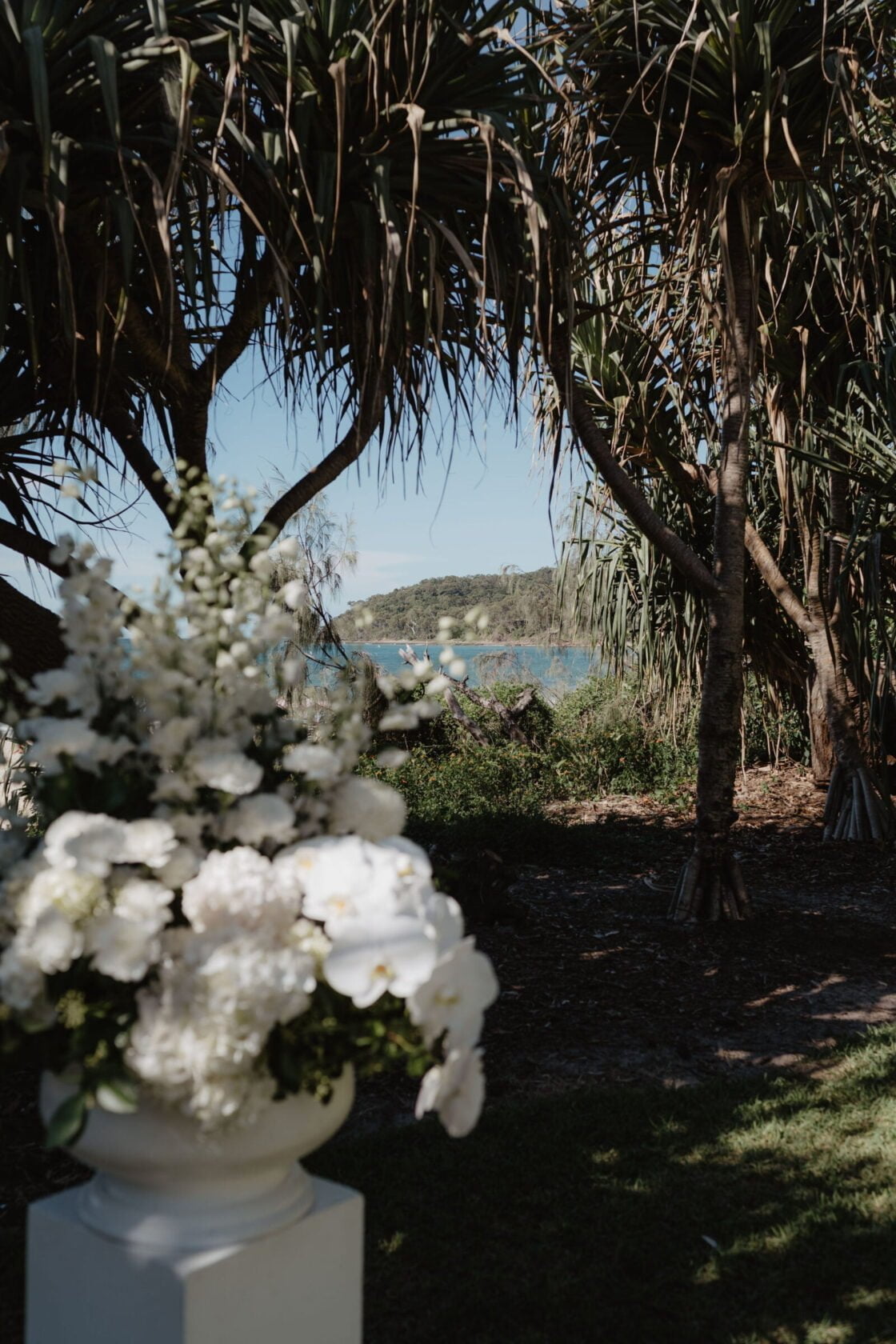 CHARLOTTE & LUKE’S NOOSA WEDDING – Hello May