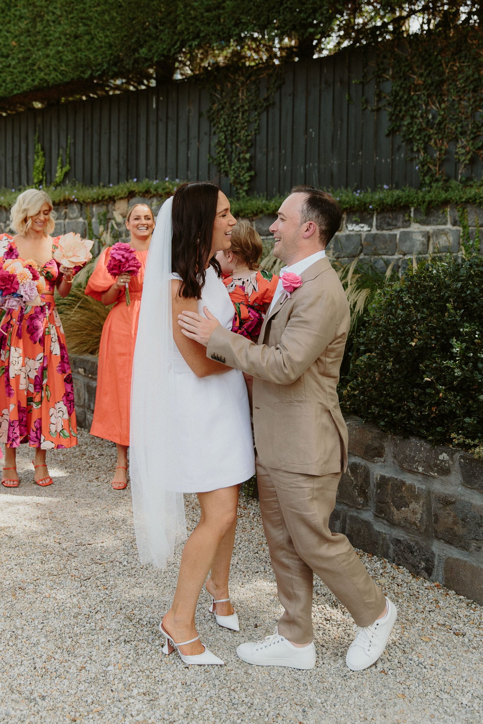 MAIDIE & SAM’S MORNINGTON PENINSULA WEDDING – Hello May