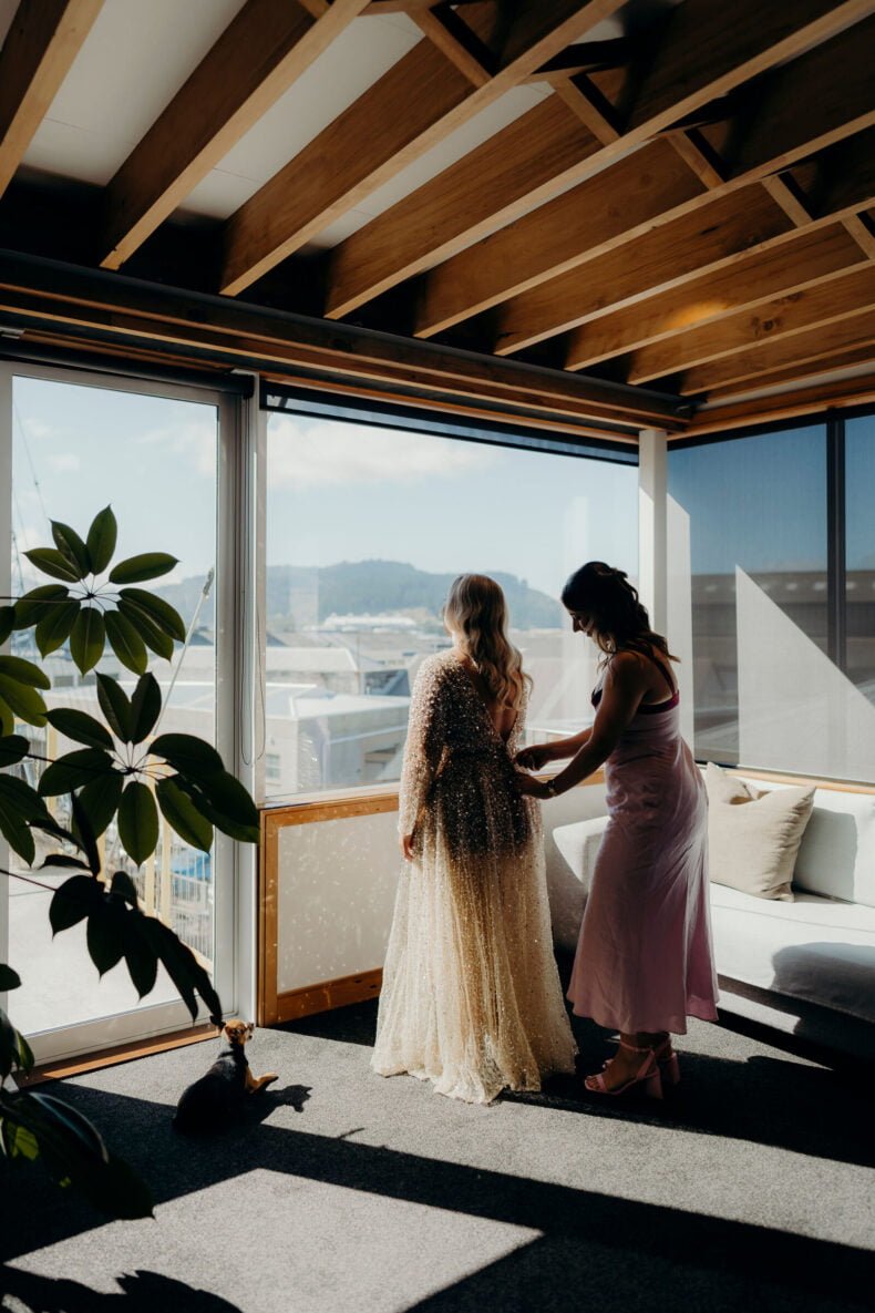 LAURA & CAM’S NEW ZEALAND WEDDING – Hello May