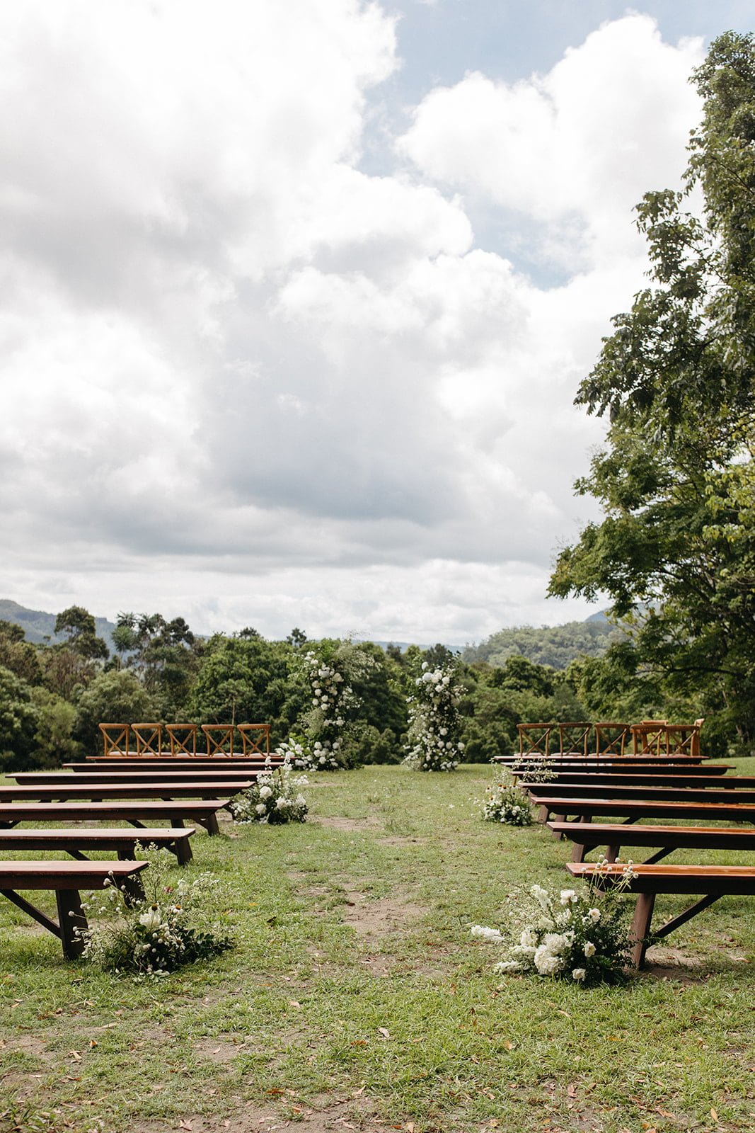 TOP 28 COUNTRY WEDDING VENUES – Hello May
