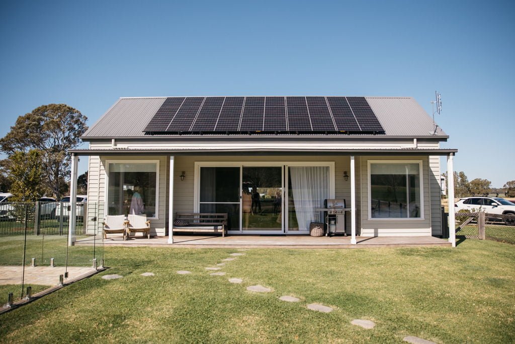 EMILIE & RUBY’S SOUTH COAST WEDDING – Hello May